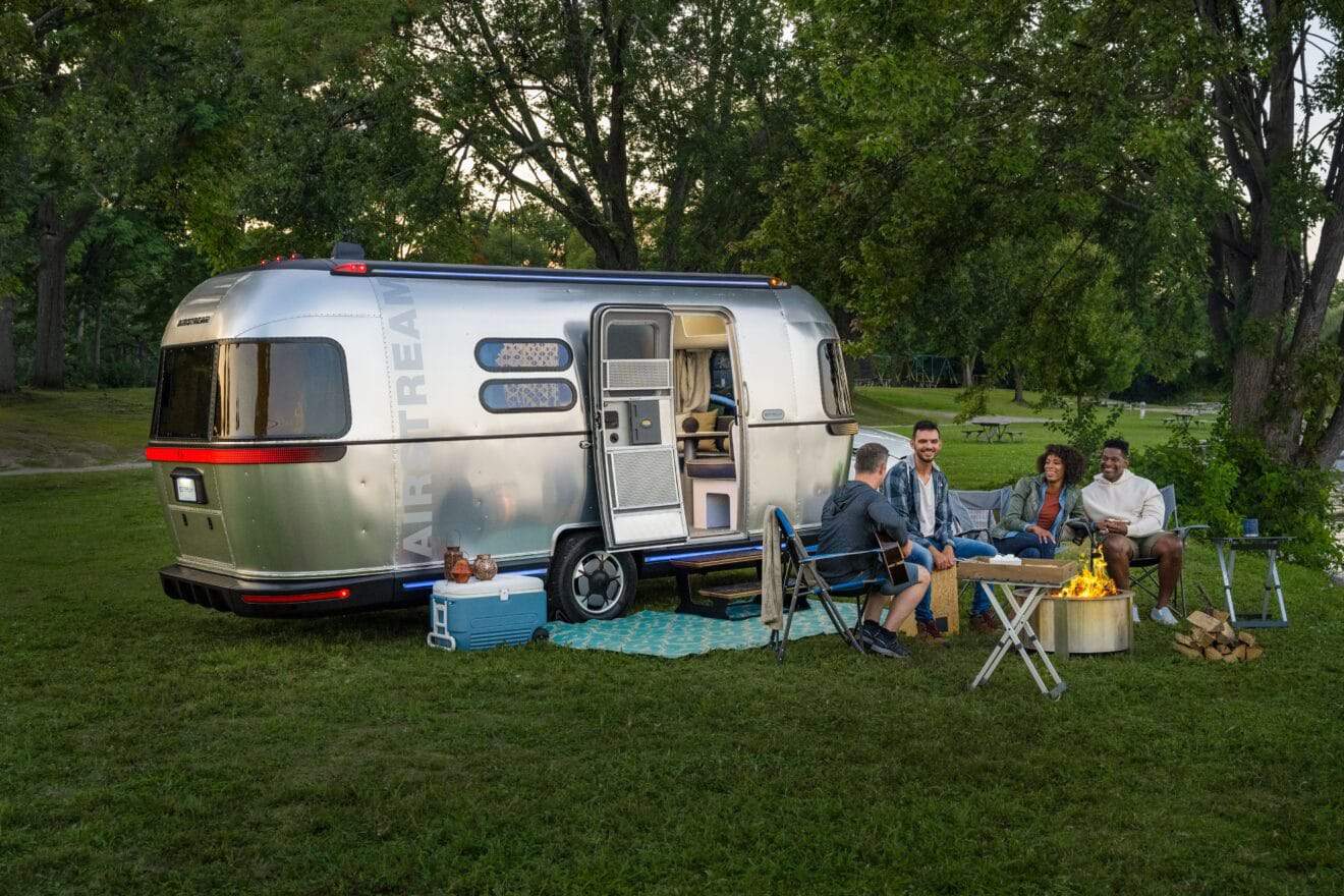 THOR Unveils Electric Concept RVs - Modern Campground