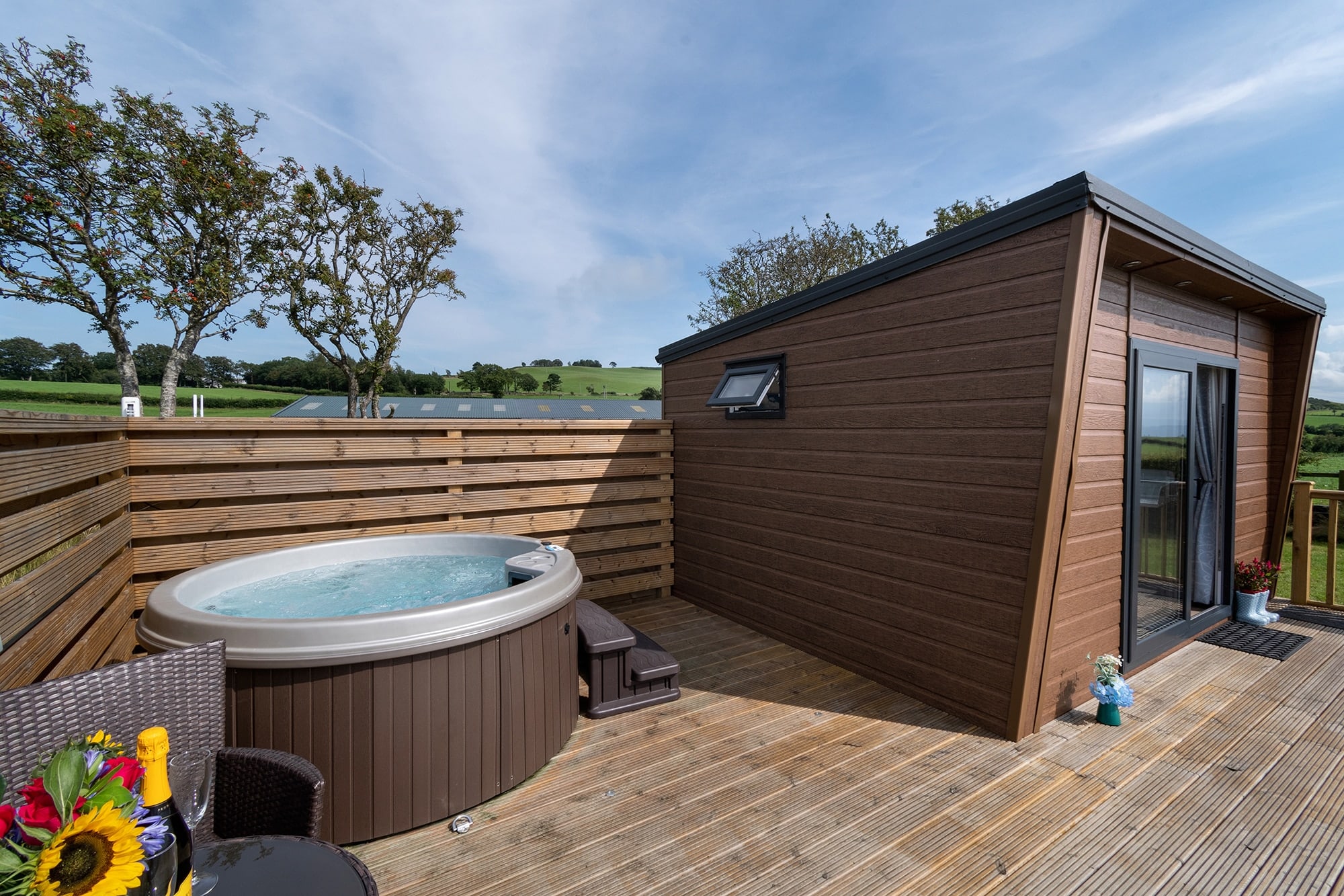 Waenfechan Glamping: Luxury Pods Offer Stunning Views of Snowdonia in ...